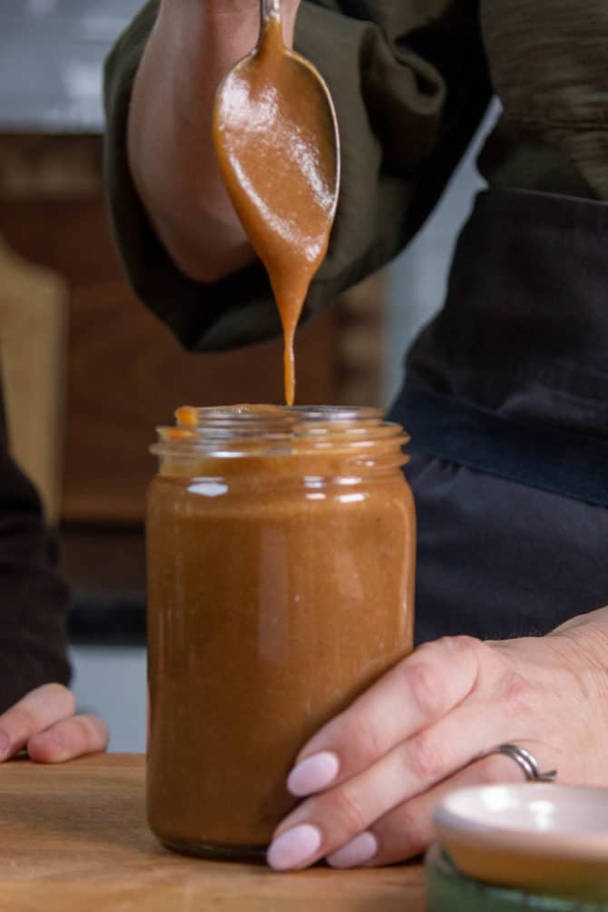 How To Make Vegan Caramel With Dates & The Best Recipe For Date Shake ...