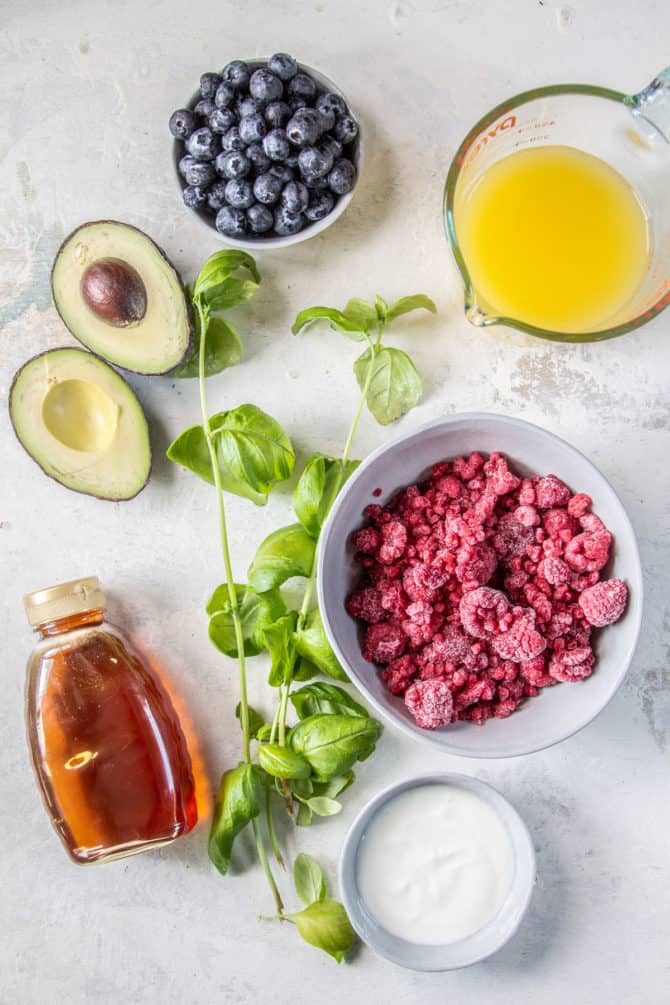 Two Easy Recipes That Showcase How To Use Avocados In Smoothies ...