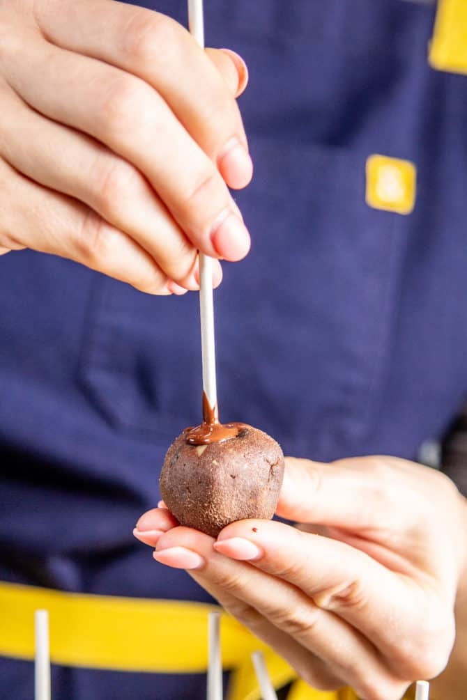 A Delicious Cake Pop Recipe That Is Easy To Make And Good For You Too ...