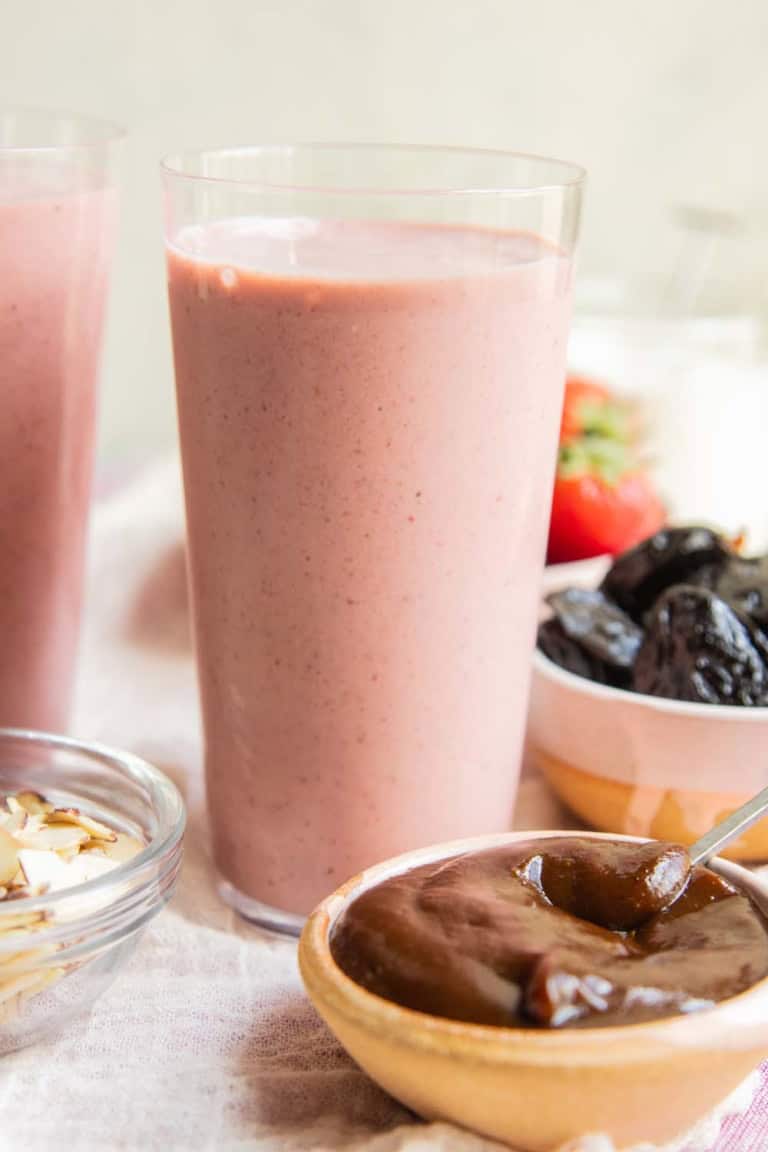 A Simple Bone-Building Strawberry Smoothie Recipe - California Grown