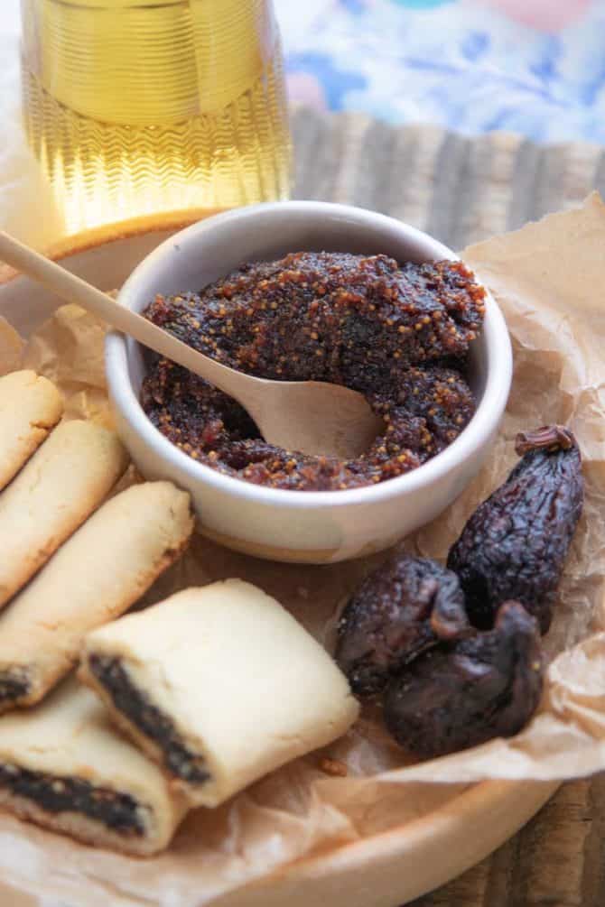 A Recipe for Homemade Fig Bars You'll Love - California Grown