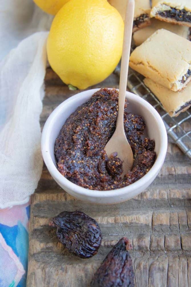 A Recipe for Homemade Fig Bars You'll Love - California Grown